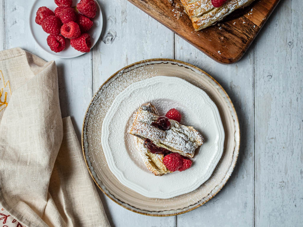 Chocolate Raspberry Puff Pastry - Siriusly Hungry